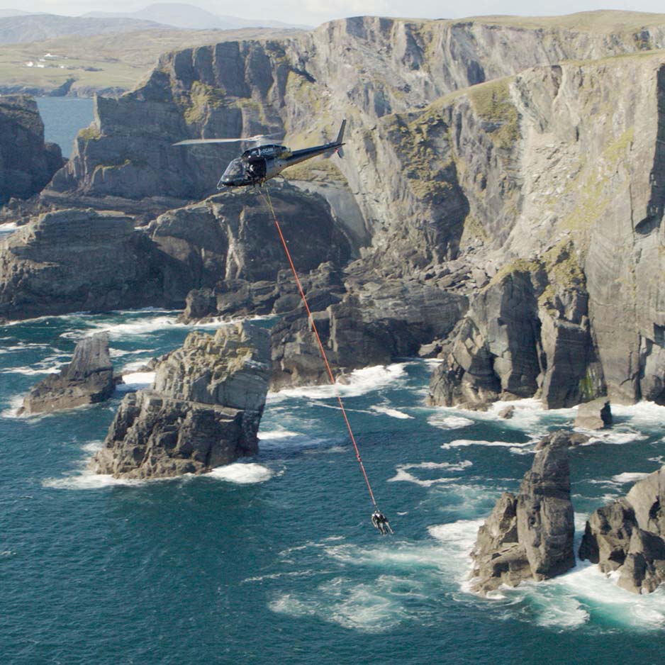 Aerial Stunts - Creating dramatic scenes for film & TV